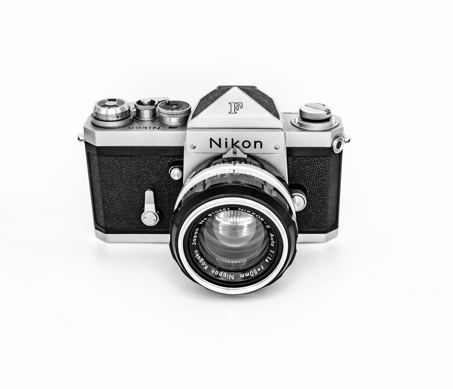 The Nikon F - Great Film Cameras - A Flash Of Darkness